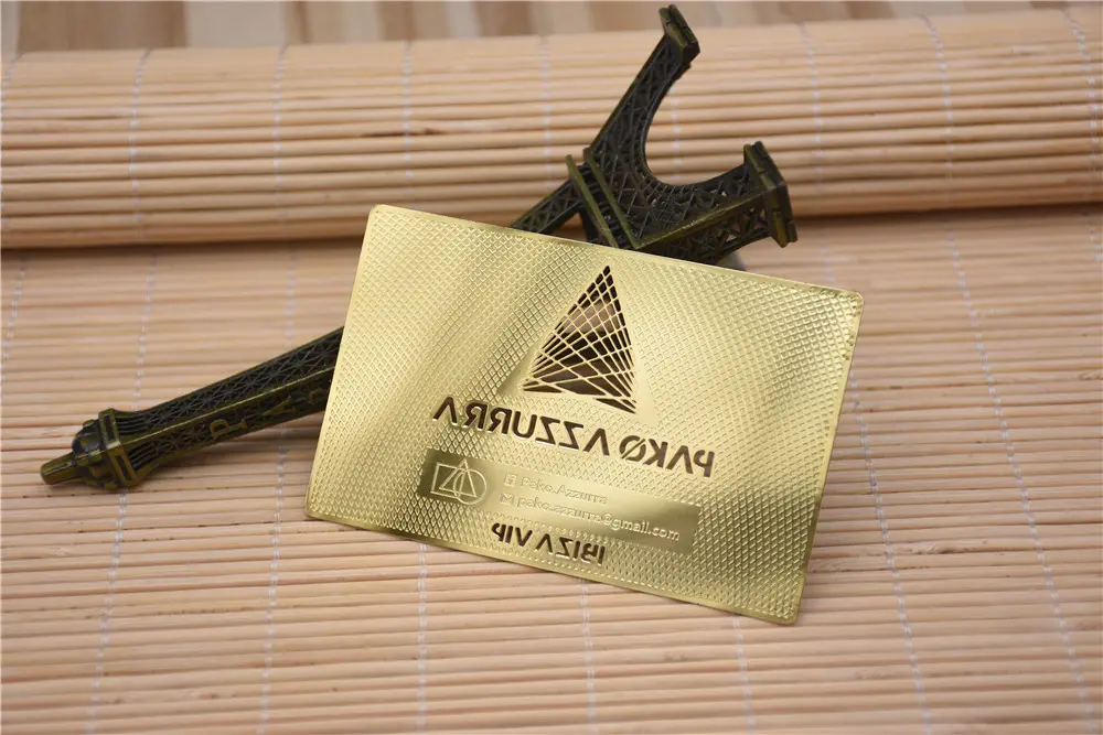 Custom Metal Cards - MyzonePrinting powered by printprint.ca